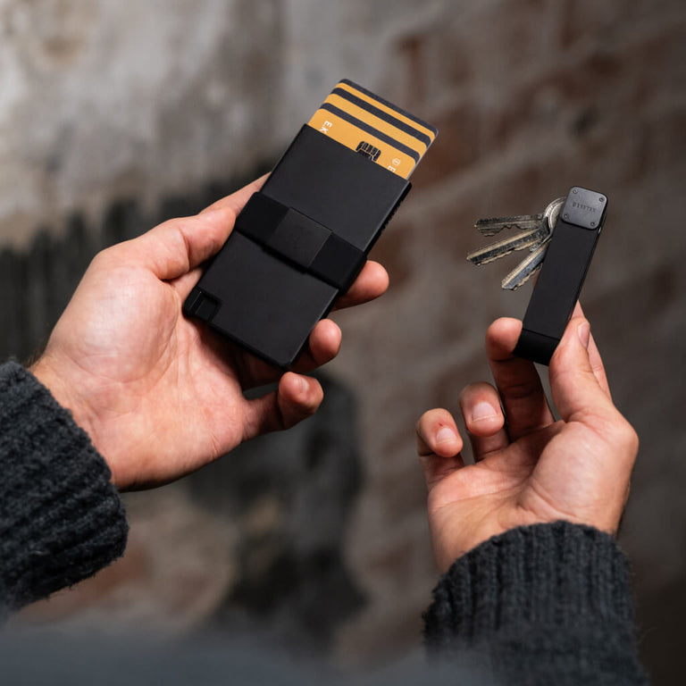 Key Case Bundle | Slim Case Space-grade Aluminum & Leather | Ekster®