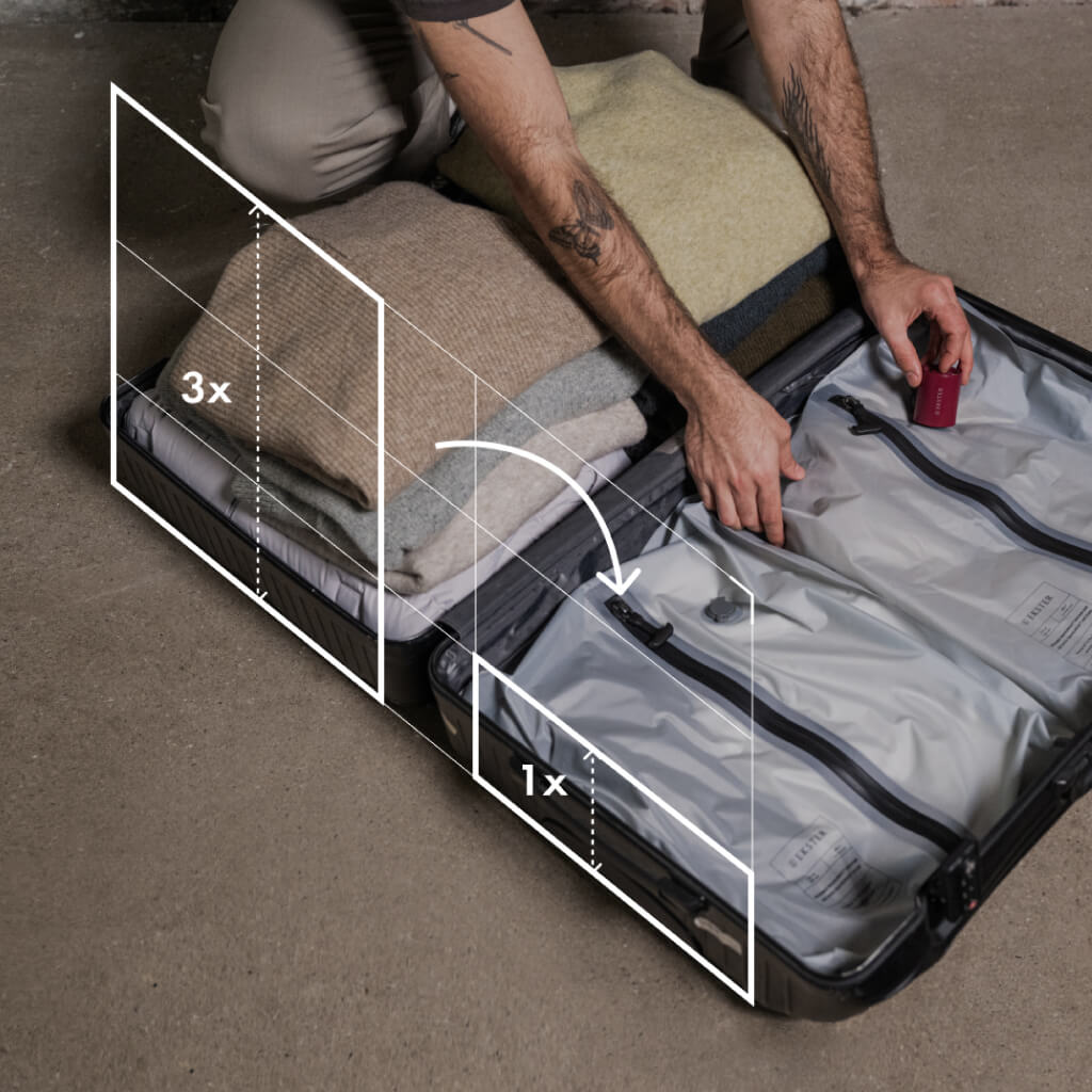 TravelPack™ Vacuum Bag | Ekster®